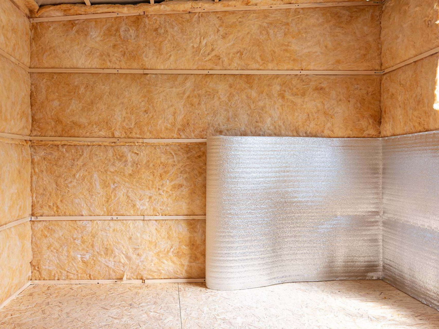 Reflective Insulation Installation; Radiant Barrier Insulation | Dayton ...